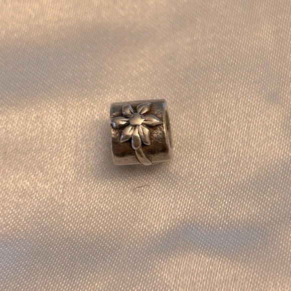 Pandora | Jewelry | Pandora Flower Bead | Poshmark